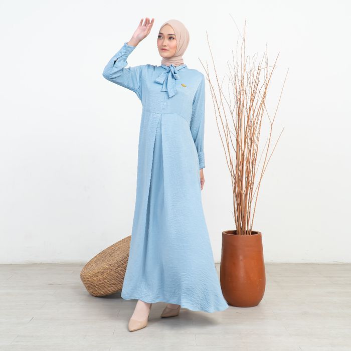 3 Rekomendasi Gamis Baby Blue Anti Pasaran, Tren Warna Baju Lebaran ...
