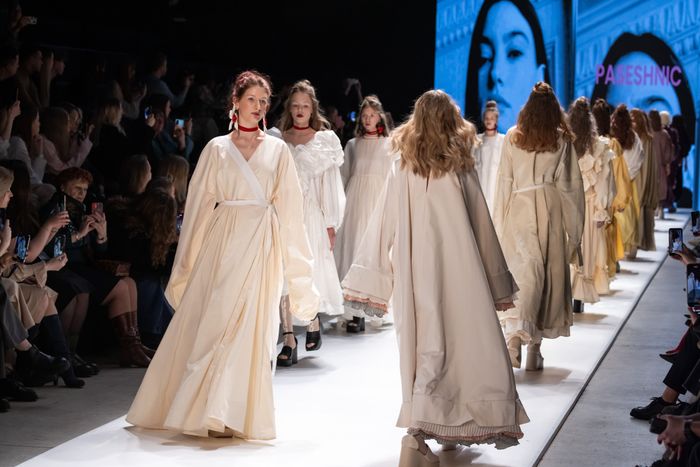 Moscow Fashion Week 2024, Sentuhan Unik Identitas Afrika Utara di Hari ...