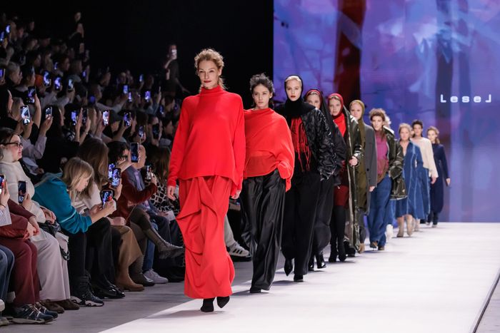Moscow Fashion Week 2024, Deretan Koleksi Unik dan Stunning dari ...