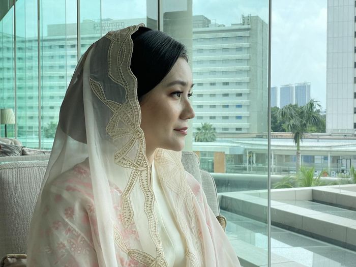 Jadi Mualaf dan Beda Usia 27 Tahun, Intip Kecantikan Rika Kato Istri dari Yusril Izha Mahendra ...
