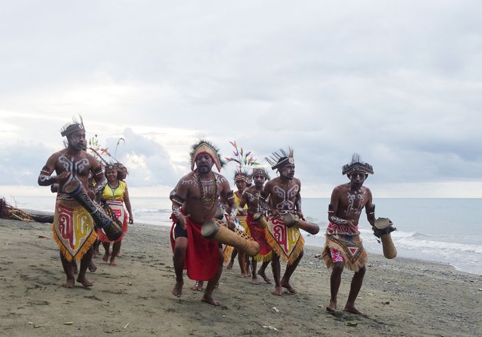 Kearifan Lokal Papua: Peraturan Adat Byak Karon untuk Konservasi Laut ...