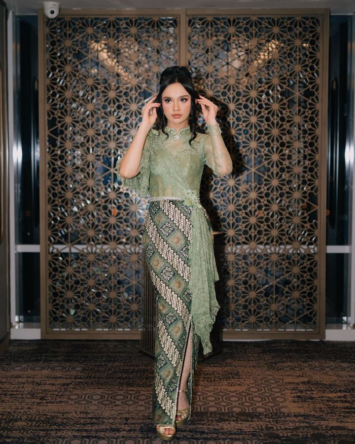 Tampilan Lyodra Ginting Kenakan Kebaya Modern Kekinian, Bisa Jadi ...
