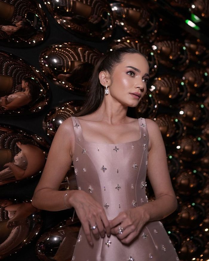 Hadiri Event Bergengsi di Thailand, Enzy Storia Banjir Pujian Kenakan ...