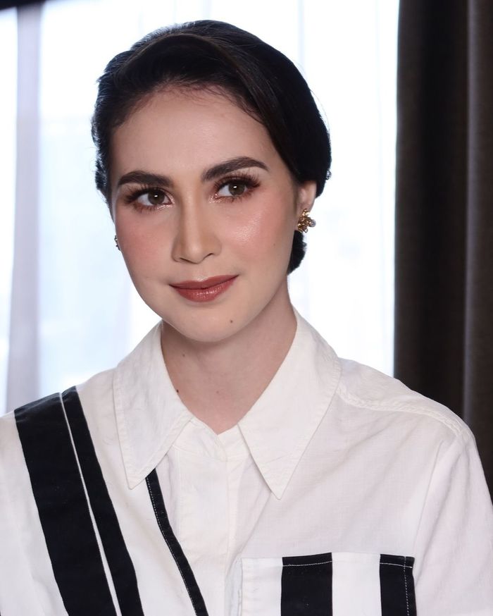 Calon Ibu Negara! Potret Pangling Arumi Bachsin Berpulas Makeup Dipuji ...