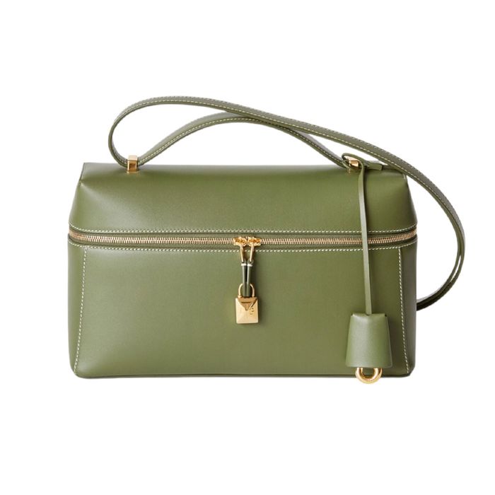 Modelnya Padahal Simpel Banget, Aaliyah Massaid Kepergok Pamer Tas ...