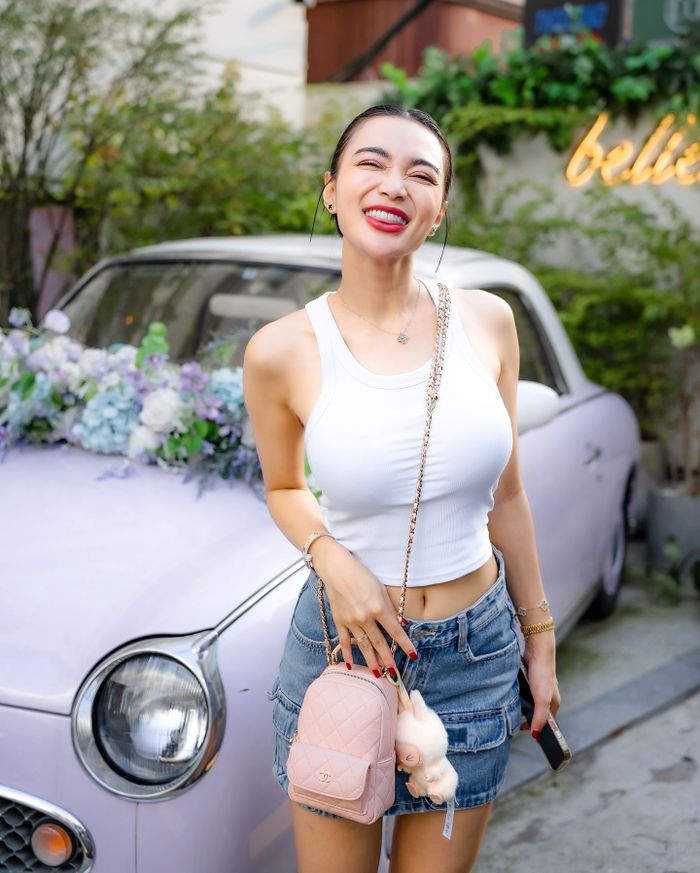 Seksi di Korea, Wika Salim Pamer Foto Aduhai Kenakan Crop Top Ketat dan Rok Mini - Semua Halaman ...