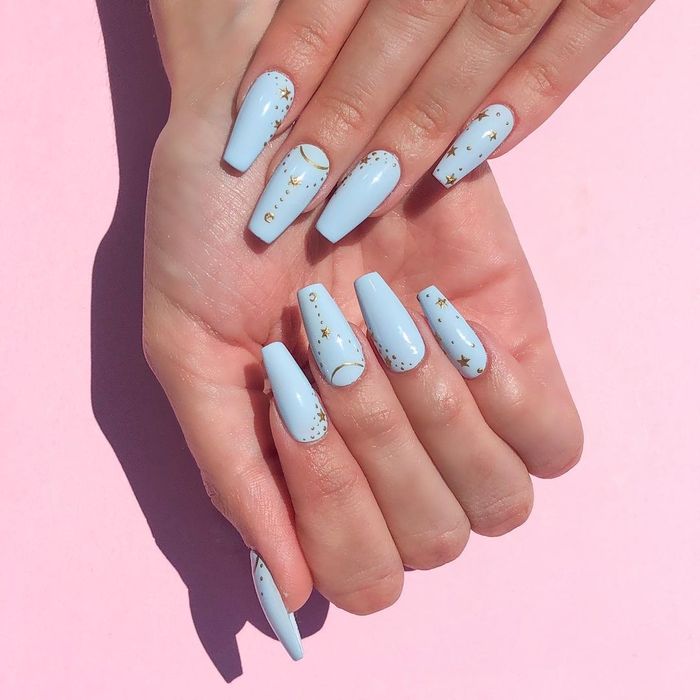 5 Warna Nail Art yang Bikin Kulit Cerah, Cocok untuk Semua Warna Kulit ...