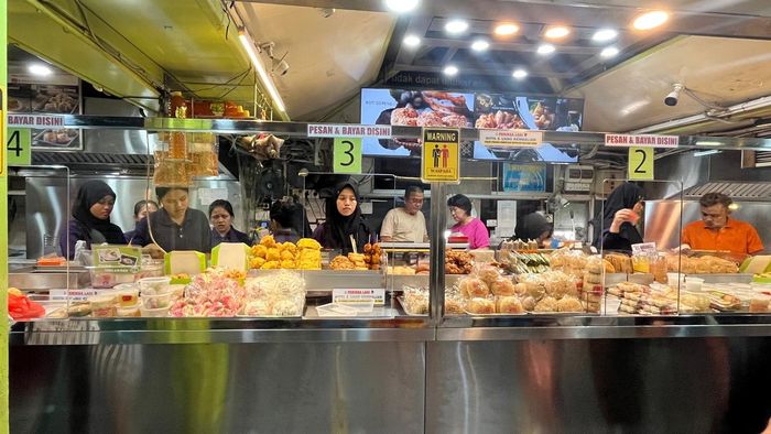 Rekomendasi Jajanan Lezat di Pasar Atum Surabaya, Wajib Coba! - Stylo