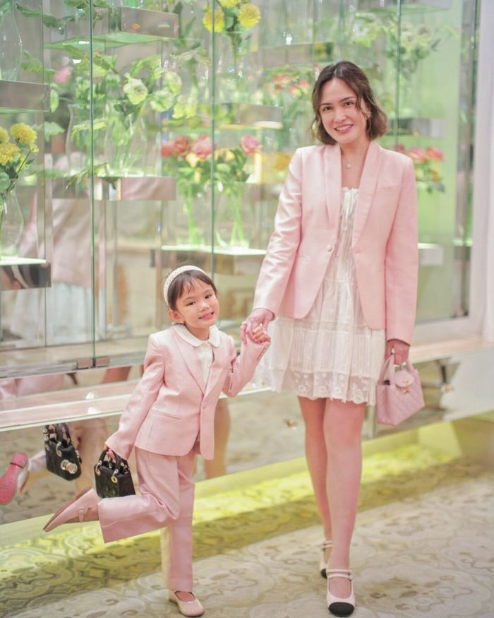 Ibu Anak Tajir Melintir! Shandy Aulia dan Claire Herbowo Kompak Tenteng ...