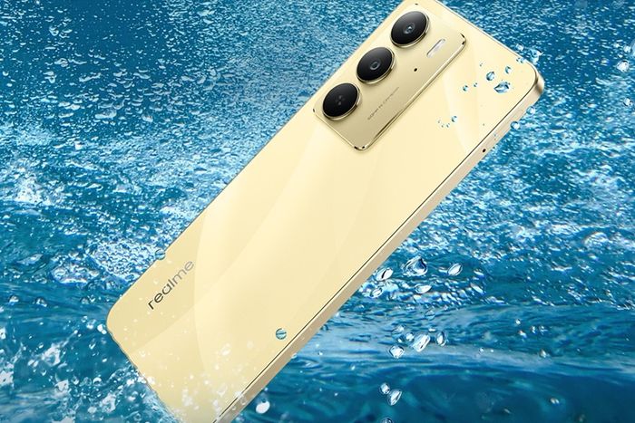Pecah Rekor, realme C75 Berfungsi Meski direndam Air Selama 29 Hari ...