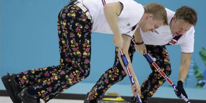 Tim Curling Norwegia Ini Miliki Kostum Unik, Ada Edisi Khusus Valentine ...