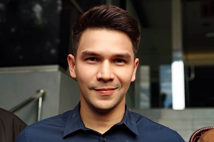 Rumah Tangga Jonathan Frizzy-Dhena Devanka Dikabarkan Retak, Sang Aktor ... Rumah Tangga Jonathan Frizzy-Dhena Devanka Dikabarkan Retak, Sang Aktor ...