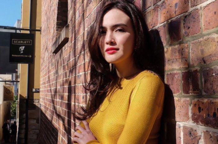 Dari Chic Hingga Feminin, Ini OOTD Shandy Aulia yang Super Stylish Saat ...