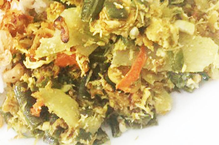 Lawar, Makanan Lezat yang Tak Boleh Terlewat Saat Berwisata ke Bali - Bobo