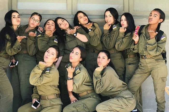 Tak Hanya Jadi Prajurit Militer, Inilah 10 Fakta Wanita Israel yang Jarang Diketahui - Semua ...