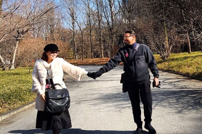 22 Menikah, Umar Lubis dan Ravelra Ruth Masih Kayak Orang Pacaran