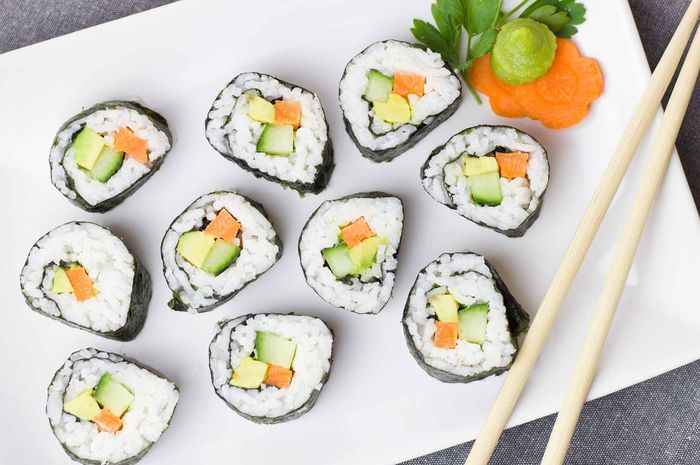Suka Makan Sushi? Ada Cara Tradisional untuk Makan Sushi Berdasar ...