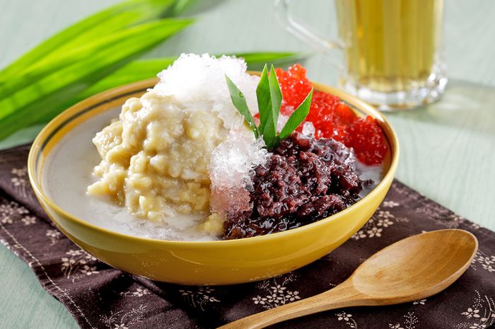 Jika Punya Waktu Luang, Sajikan Es Bubur Sumsum Gula Merah Ini Saja ...