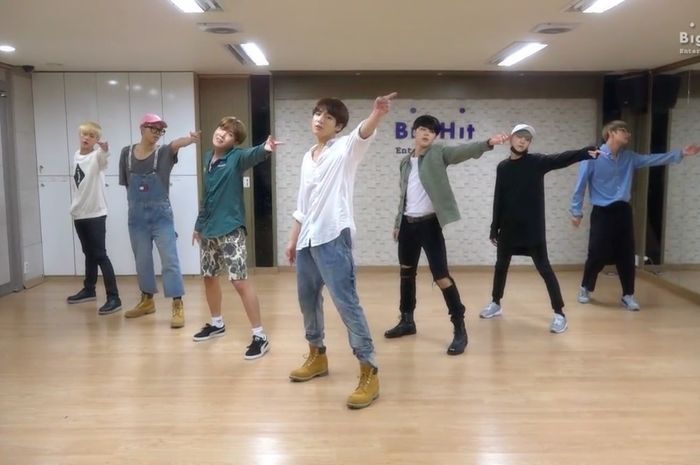 14 Video Dance Practice Kpop yang Unik Banget. Ada yang Bikin Ngakak ...