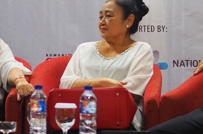 Kisah Haru Siti Roniah, 20 Tahun Terbelenggu Spondylosis Cervical