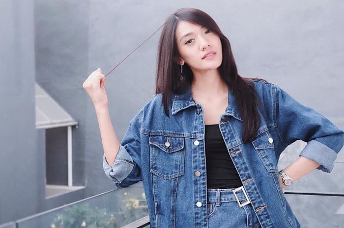 3 OOTD Anissa Aziza dengan Gaya Feminin, Bisa Jadi Inspirasimu Untuk ...