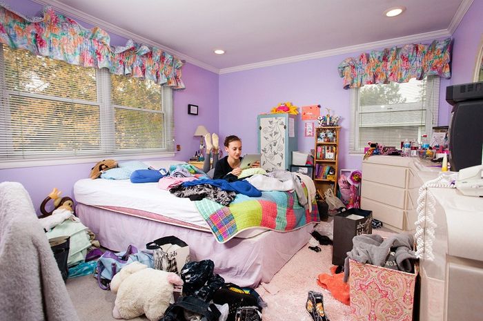 8 Barang Pemicu Kamar Tidur Jadi Berantakan, Berdamailah Agar Ruangan ...