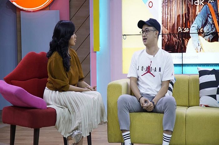 Luput Dari Sorotan, Kini Rija Abbas 'Butiran Debu' Jadi Pelayan Kafe