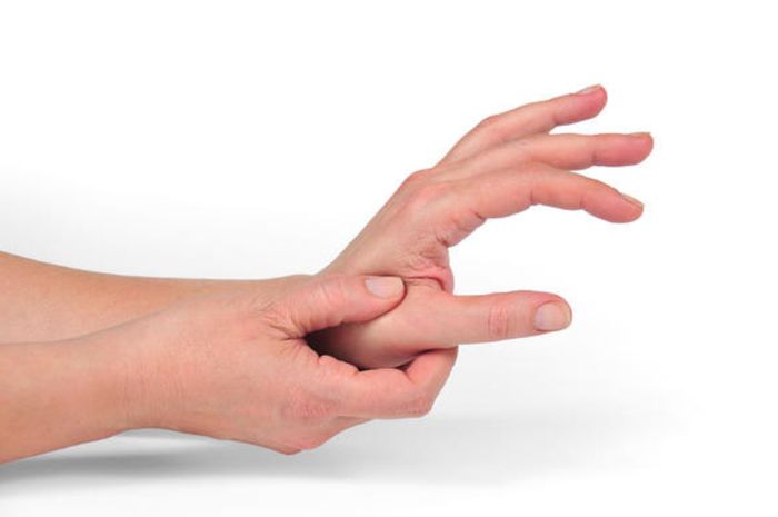 Tangan Sering Bergetar? 4 Hal Berikut Bisa Jadi Salah Satu Penyebabnya