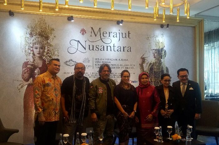 Rayakan Kemerdekaan, Vera Anggraini Gelar Fashion Show Pertamanya - Stylo