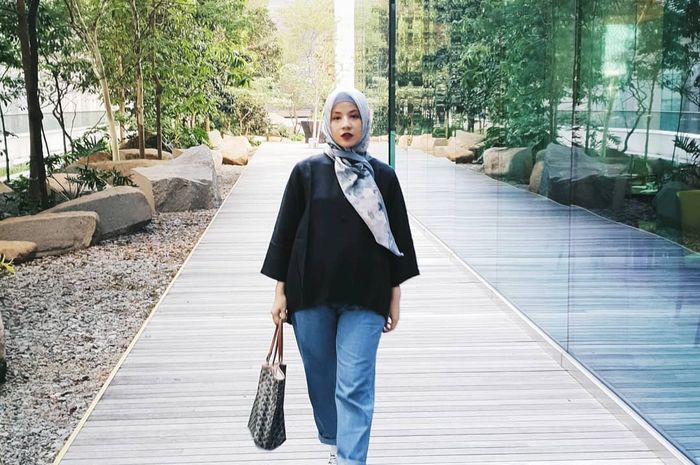 5 Gaya Modis yang Cocok Untuk Bumil ala Natasha Rizky, Istri Desta