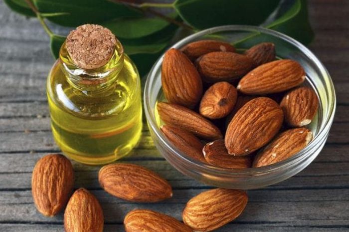 4 Manfaat Almond Oil Untuk Kecantikan Kulit Wajah Hingga Rambut yang ...