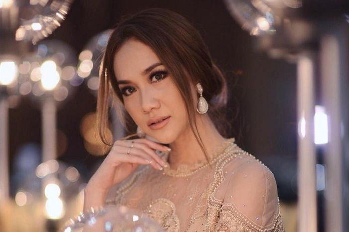 Ubah Gaya Rambut, BCL Dijuluki Cleopatra dan Banjir Pujian, Seperti Apa ...