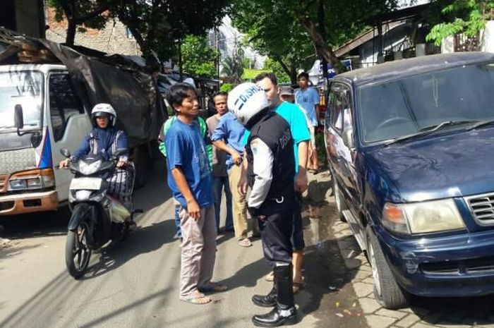 Tetangga Parkir Mobil Sembarangan, Laporkan Saja Via Aplikasi Ini ...