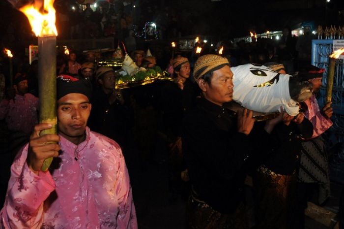 Tahun Baru Islam 1 Muharram 1440 H: Mengenal Ritual Sedekah Gunung ...