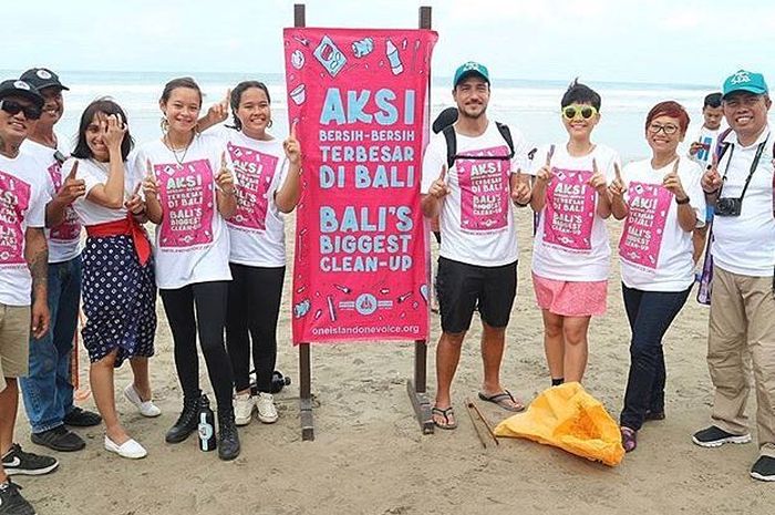 Bye Bye Plastic Bags Jadi Gerakan Anak Muda Bali untuk Kurangi Plastik - Hai
