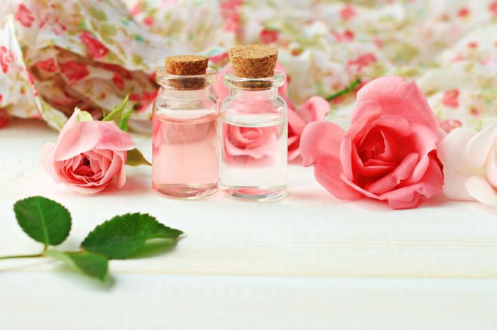 Rekomendasi 3 Air Mawar Lokal yang Wajib Dimiliki Semua Cewek ...