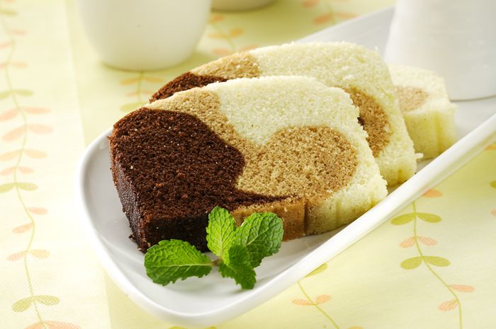 Nikmat Dan Lembutnya Bolu Kukus Santan Tiga Rasa Ini Hadir Di Meja ...