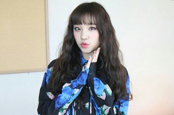 5 Inspirasi Tampil Cute dengan Gaya Rambut Wavy ala Yuqi (G)I-DLE ...
