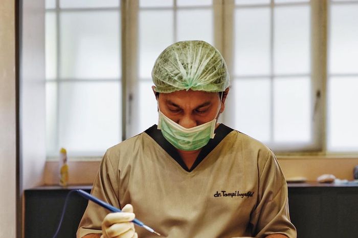 Tompi Dokter Apa - Perumperindo.co.id