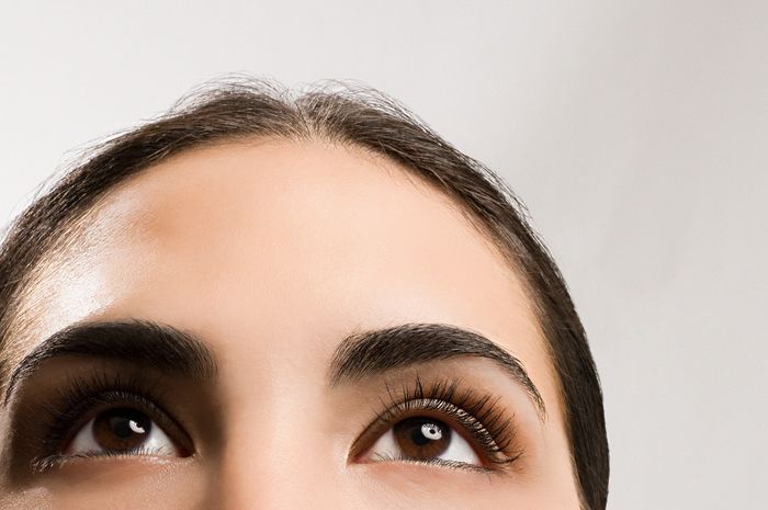 Bermasalah dengan Dahi Lebar? Coba Cara Ini agar Dahi Terlihat Kecil ...