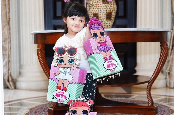 Intip Lucunya Gaya Arsy Hermansyah saat Lakukan Falling Stars Challenge!