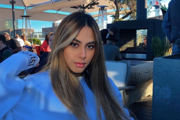 6 Gaya Kece Valerie Thomas dengan Outfits Hitam yang Stand Out ...