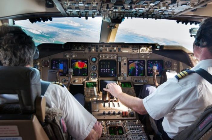 Deretan Syarat Menjadi Pilot Maskapai, Perlu Mental Kuat nih!