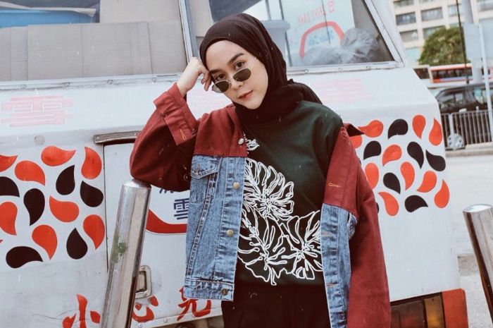 5 Rekomendasi Two Tone Jaket Jeans di Bawah Harga 200 Ribu Rupiah - Stylo