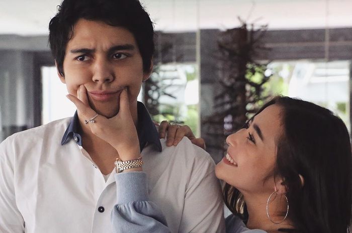 Prilly Latuconsina Duet Bareng Maxime Bouttier, Nostalgia Lagu Pertama ...