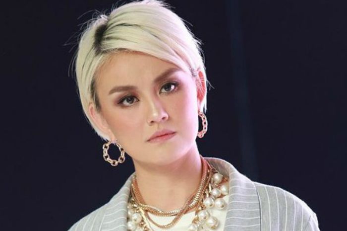 Agnez Mo Jadi Nominasi Social Star di iHeart Radio Music Awards 2019 ...