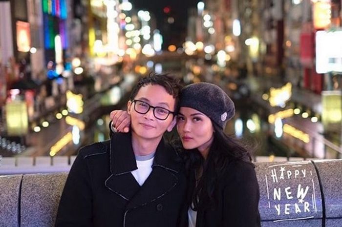 Peringati Ulang Tahun Penikahan yang ke-13, Yosi Project Pop Tulis ...