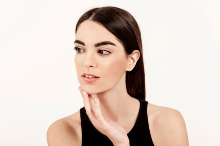 Tips Makeup Untuk Warna Kulit Tidak Rata Menurut Bubah Alfian, MUA ...