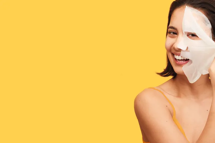 Rekomendasi 3 Sheet Mask yang Ampuh Cerahkan Wajah Kusam Kita! - Semua Halaman - CewekBanget