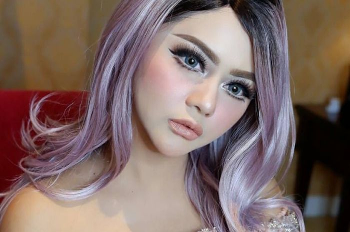 Kerap Dijuluki Katy Perry Indonesia, Jenita Janet Habiskan Puluhan Juta ...